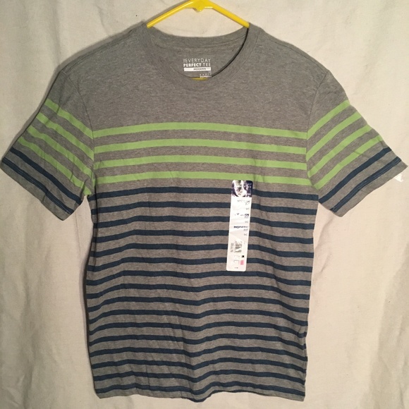 Basic Editions | Shirts | Nwt Basic Editions The Everyday Perfect Fit T ...